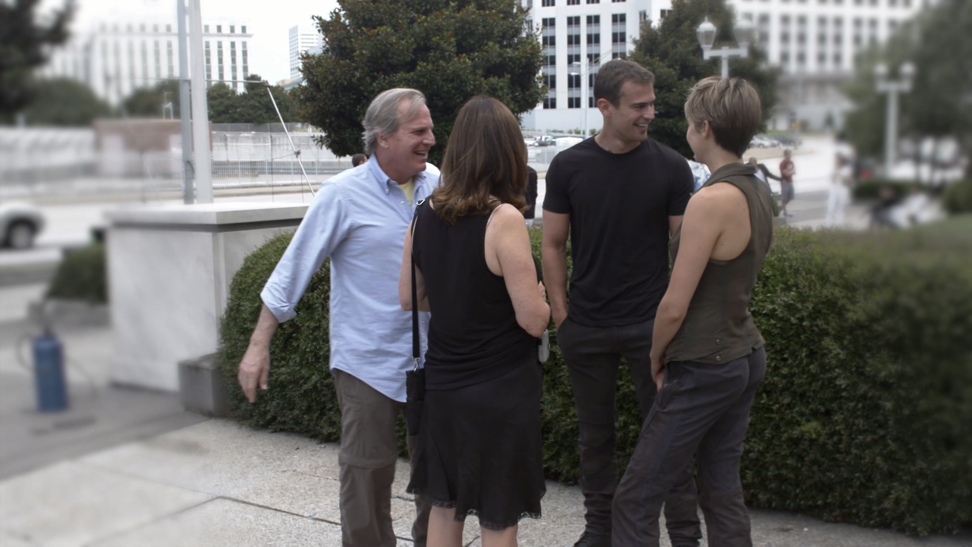 Blu-ray Features - Veronica Roth: Tell All - 032 - Simply Shailene